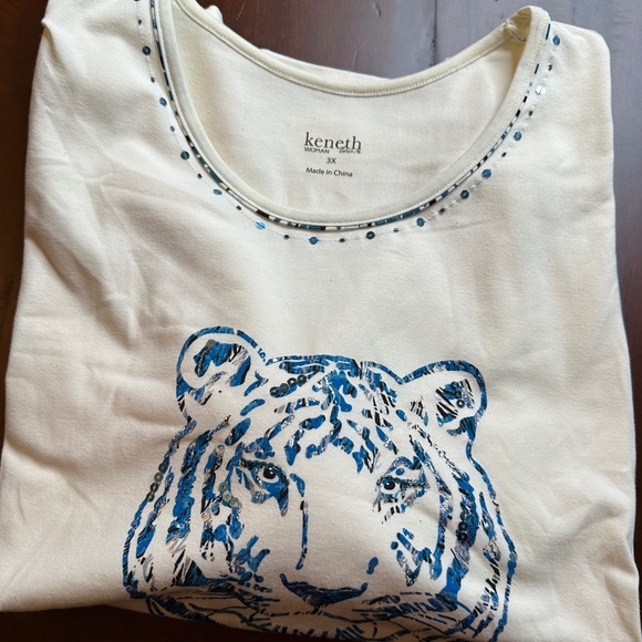Kenneth Too | Tops | Kenneth Too Blue And Off White Lion Sparkly Sequin ...
